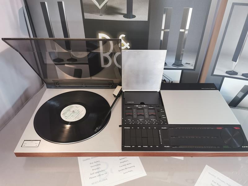 BEOCENTER 3300 - Quality Dream Audio